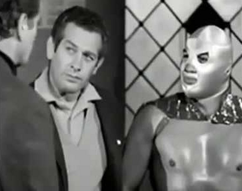 Santo contra los villanos del ring (1966)