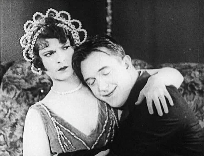 Slipping Wives (1927)